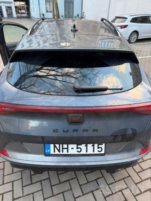 Pelēks Cupra Formentor 2022 Rīga, ar dzinēja tilpumu 1.50 L un nobraukumu 42 tūkst. km par 27000 €, foto 4 vietnē AUTOMOTO.COM.LV