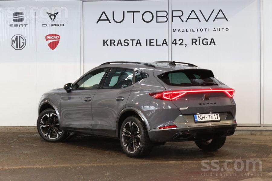 Pelēks Cupra Formentor 2022 Rīga, ar dzinēja tilpumu 2.00 L un nobraukumu 39 tūkst. km par 26490 €, foto 8 vietnē AUTOMOTO.COM.LV