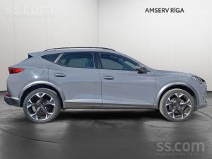 Серый Cupra Formentor 2022 в Рига, объемом двигателя 1.50 л и пробегом 143 тыс. км за 19700 €, фото 9 на AUTOMOTO.COM.LV