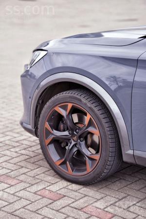 Pelēks Cupra Formentor 2022 Rīga, ar dzinēja tilpumu 2.00 L un nobraukumu 45 tūkst. km par 27300 €, foto 5 vietnē AUTOMOTO.COM.LV