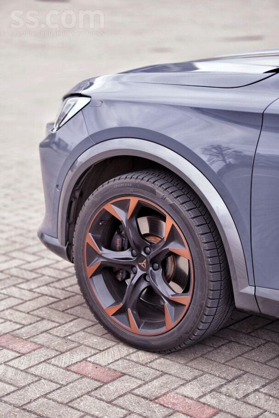 Pelēks Cupra Formentor 2022 Rīga, ar dzinēja tilpumu 2.00 L un nobraukumu 45 tūkst. km par 27300 €, foto 5 vietnē AUTOMOTO.COM.LV