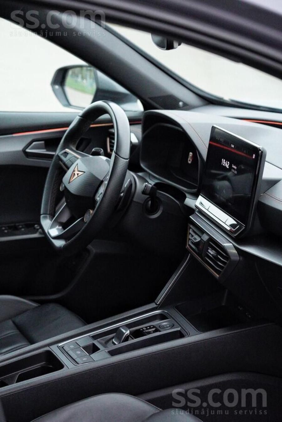 Pelēks Cupra Formentor 2022 Rīga, ar dzinēja tilpumu 2.00 L un nobraukumu 45 tūkst. km par 27300 €, foto 9 vietnē AUTOMOTO.COM.LV
