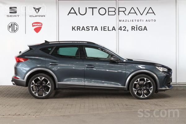 Серый Cupra Formentor 2022 в Рига, объемом двигателя 2.00 л и пробегом 33 тыс. км за 27990 €, фото 5 на AUTOMOTO.COM.LV