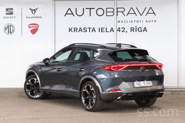 Серый Cupra Formentor 2022 в Рига, объемом двигателя 2.00 л и пробегом 33 тыс. км за 27990 €, фото 8 на AUTOMOTO.COM.LV