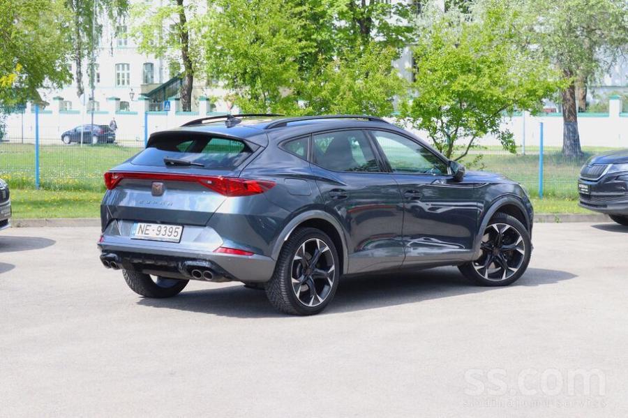 Pelēks Cupra Formentor 2022 Rīga, ar dzinēja tilpumu 2.00 L un nobraukumu 33 tūkst. km par 27990 €, foto 32 vietnē AUTOMOTO.COM.LV