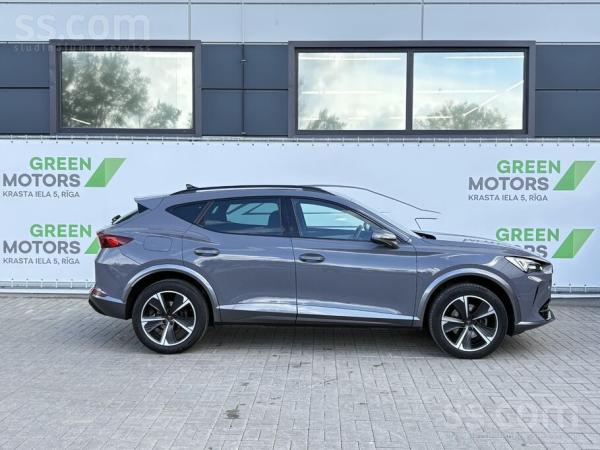Серый Cupra Formentor 2022 в Рига, объемом двигателя 1.50 л и пробегом 40 тыс. км за 22900 €, фото 5 на AUTOMOTO.COM.LV