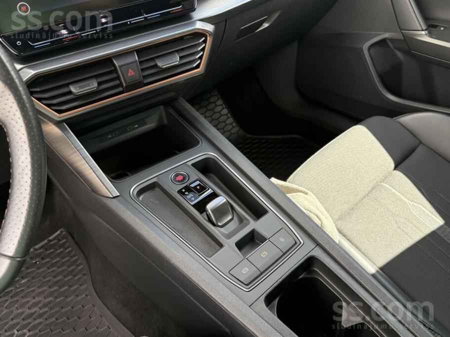 Pelēks Cupra Formentor 2022 Rīga, ar dzinēja tilpumu 1.50 L un nobraukumu 40 tūkst. km par 22900 €, foto 19 vietnē AUTOMOTO.COM.LV