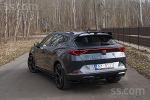 Серый Cupra Formentor 2022 в Рига, объемом двигателя 2.00 л и пробегом 45 тыс. км за 29200 €, фото 5 на AUTOMOTO.COM.LV