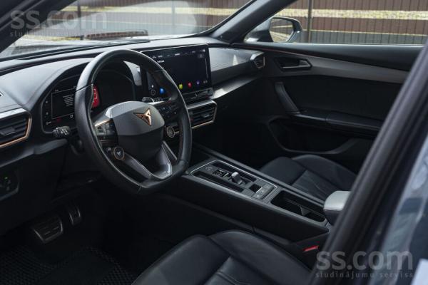 Серый Cupra Formentor 2022 в Рига, объемом двигателя 2.00 л и пробегом 45 тыс. км за 29200 €, фото 8 на AUTOMOTO.COM.LV