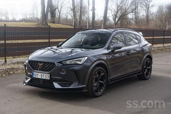 Серый Cupra Formentor 2022 в Рига, объемом двигателя 2.00 л и пробегом 45 тыс. км за 29200 €, фото 1 на AUTOMOTO.COM.LV