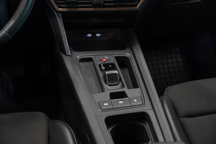Pelēks Cupra Formentor 2022 Viļņa, ar dzinēja tilpumu 1.50 L un nobraukumu 89 tūkst. km par 23900 €, foto 17 vietnē AUTOMOTO.COM.LV