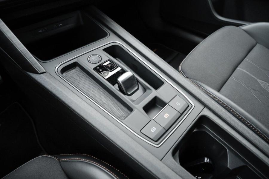 Pelēks Cupra Formentor 2022 Rīga, ar dzinēja tilpumu 1.40 L un nobraukumu 62 tūkst. km par 25500 €, foto 27 vietnē AUTOMOTO.COM.LV