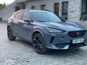 Pelēks Cupra Formentor 2022 Viļņa, ar dzinēja tilpumu 1.98 L un nobraukumu 25 tūkst. km par 23500 €, foto  vietnē AUTOMOTO.COM.LV