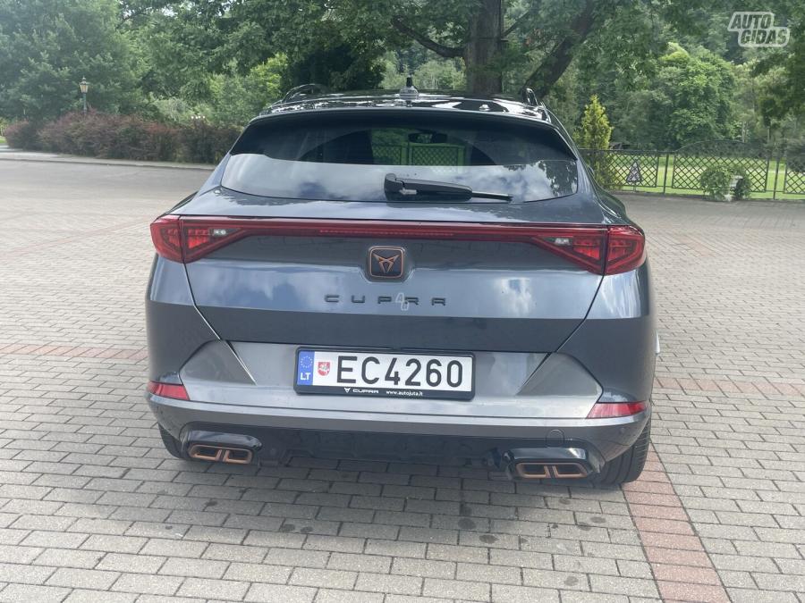 Серый Cupra Formentor 2022 в Вильнюс, объемом двигателя 1.40 л и пробегом 32 тыс. км за 25900 €, фото 4 на AUTOMOTO.COM.LV