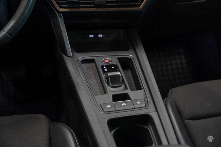 Pelēks Cupra Formentor 2022 Viļņa, ar dzinēja tilpumu 1.50 L un nobraukumu 89 tūkst. km par 23300 €, foto 17 vietnē AUTOMOTO.COM.LV