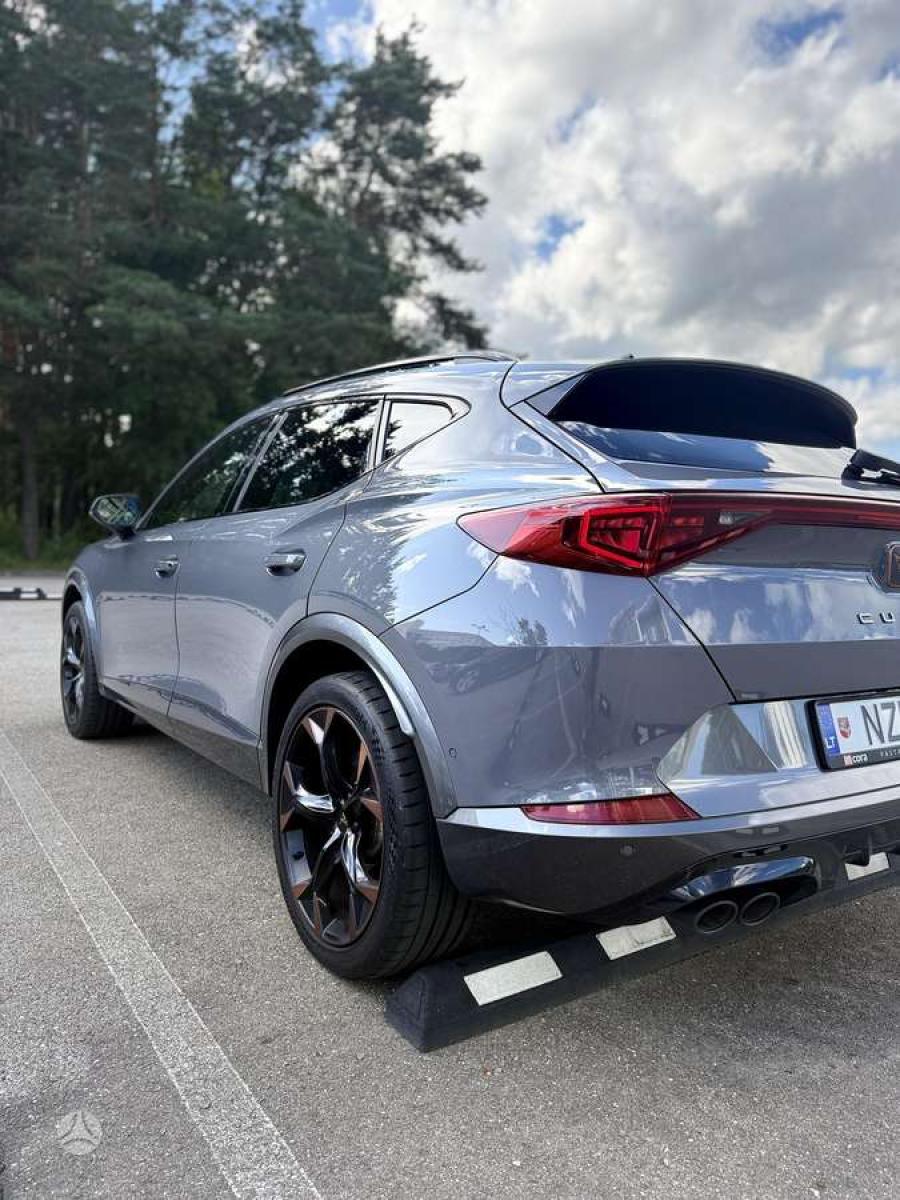 Pelēks Cupra Formentor 2022 Viļņa, ar dzinēja tilpumu 1.98 L un nobraukumu 102 tūkst. km par 26400 €, foto 3 vietnē AUTOMOTO.COM.LV