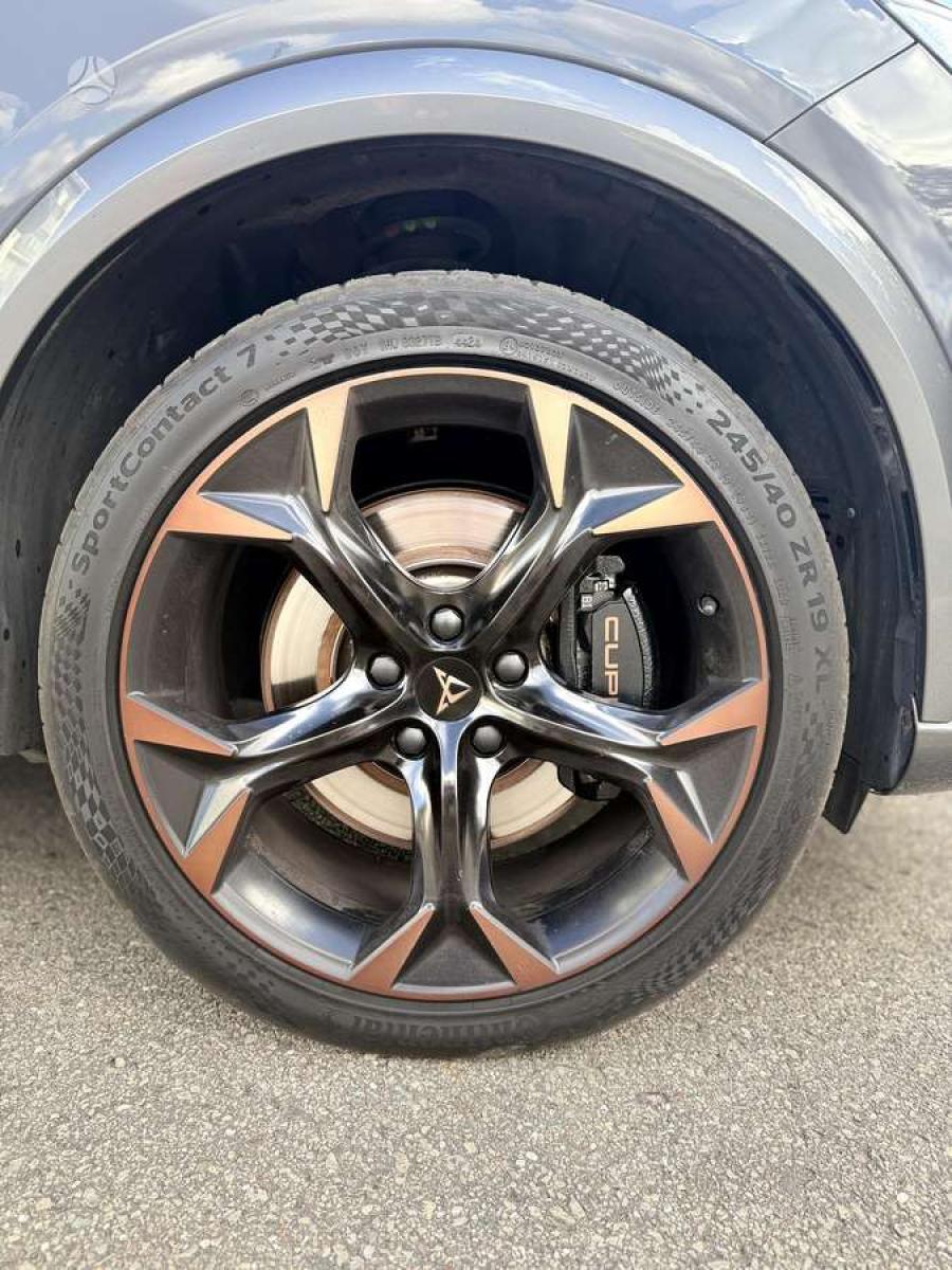 Pelēks Cupra Formentor 2022 Viļņa, ar dzinēja tilpumu 1.98 L un nobraukumu 102 tūkst. km par 26400 €, foto 6 vietnē AUTOMOTO.COM.LV