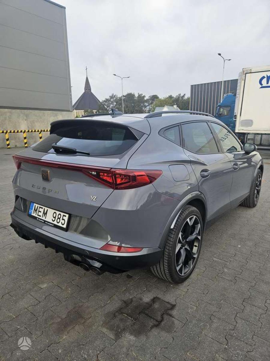 Pelēks Cupra Formentor 2022 Viļņa, ar dzinēja tilpumu 1.98 L un nobraukumu 90 tūkst. km par 24900 €, foto 3 vietnē AUTOMOTO.COM.LV