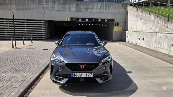 Grey Cupra Formentor 2022 in Vilnius, with an engine capacity of 1.98 L and mileage of 52 thousand km for 27800 €, photo 6 on AUTOMOTO.COM.LV