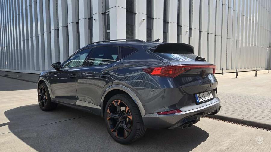 Grey Cupra Formentor 2022 in Vilnius, with an engine capacity of 1.98 L and mileage of 52 thousand km for 27800 €, photo 9 on AUTOMOTO.COM.LV