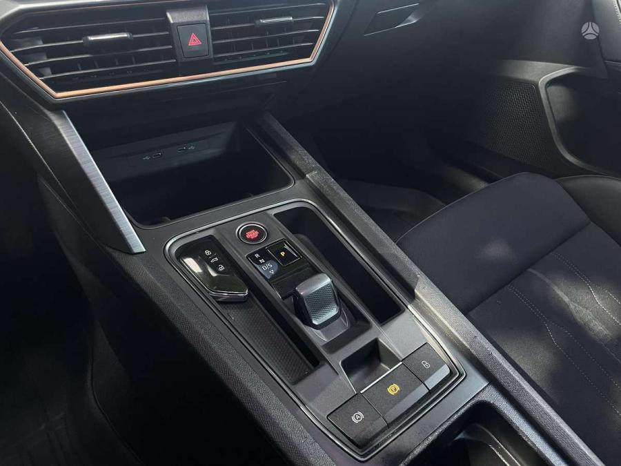 Серый Cupra Formentor 2022 в Каунас, объемом двигателя 1.97 л и пробегом 170 тыс. км за 19000 €, фото 14 на AUTOMOTO.COM.LV