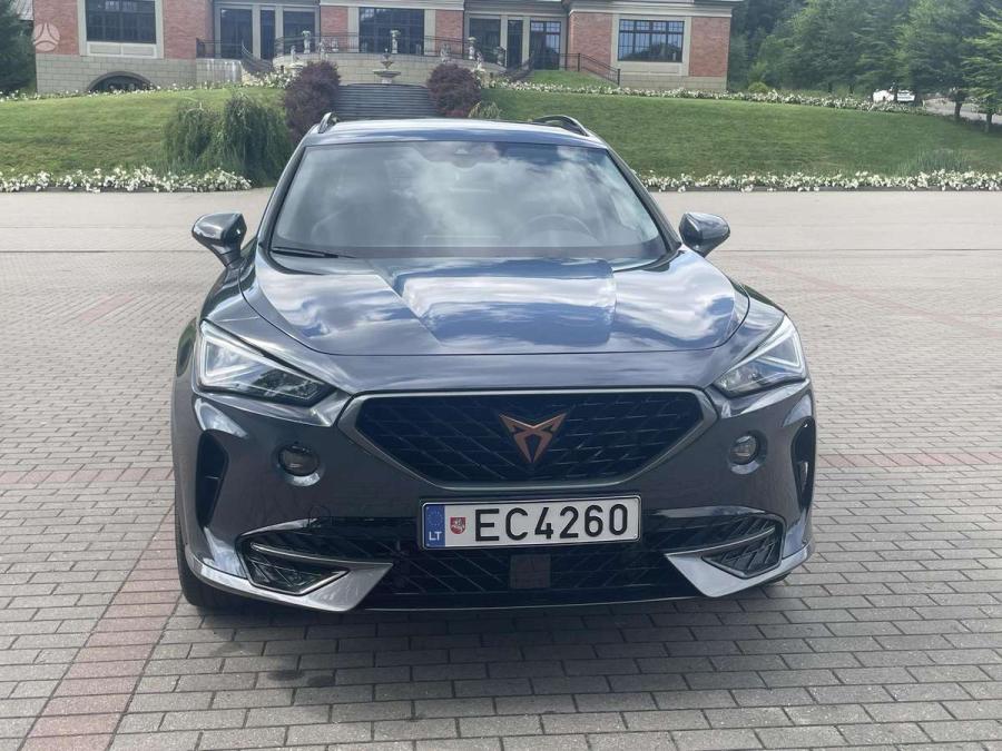 Grey Cupra Formentor 2022 in Vilnius, with an engine capacity of 1.40 L and mileage of 32 thousand km for 24500 €, photo 4 on AUTOMOTO.COM.LV