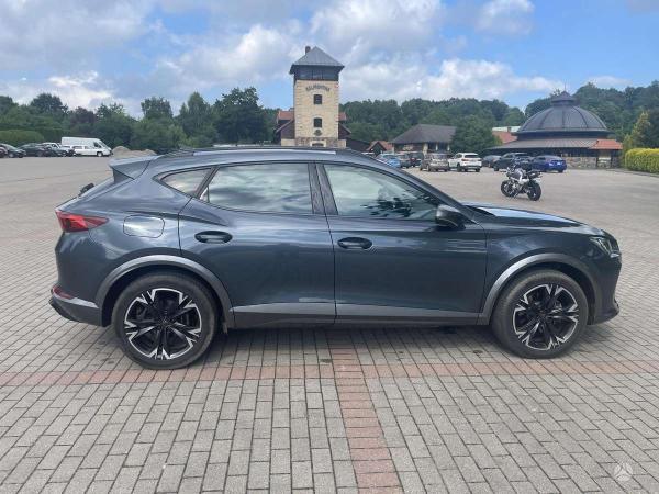 Pelēks Cupra Formentor 2022 Viļņa, ar dzinēja tilpumu 1.40 L un nobraukumu 32 tūkst. km par 24500 €, foto 6 vietnē AUTOMOTO.COM.LV