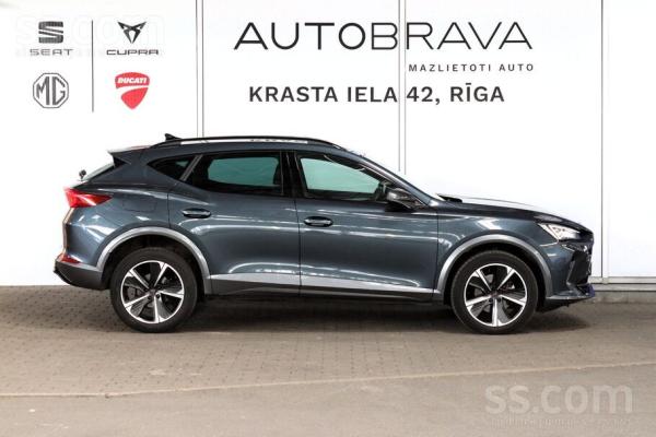 Pelēks Cupra Formentor 2022 Rīga, ar dzinēja tilpumu 1.50 L un nobraukumu 24 tūkst. km par 23490 €, foto 5 vietnē AUTOMOTO.COM.LV