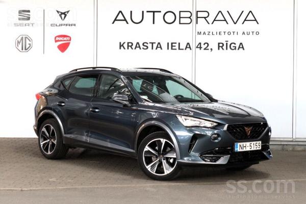 Grey Cupra Formentor 2022 in Riga, with an engine capacity of 1.50 L and mileage of 24 thousand km for 23490 €, photo 3 on AUTOMOTO.COM.LV