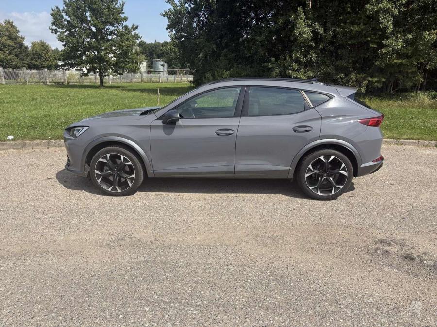 Серый Cupra Formentor 2022 в Каунас, объемом двигателя 1.97 л и пробегом 210 тыс. км за 19900 €, фото 4 на AUTOMOTO.COM.LV