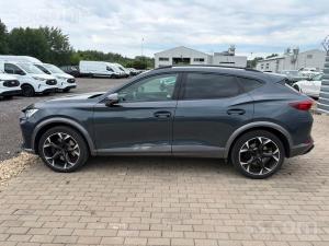 Серый Cupra Formentor 2022 в Валмиера, объемом двигателя 2.00 л и пробегом 66 тыс. км за 24990 €, фото 5 на AUTOMOTO.COM.LV