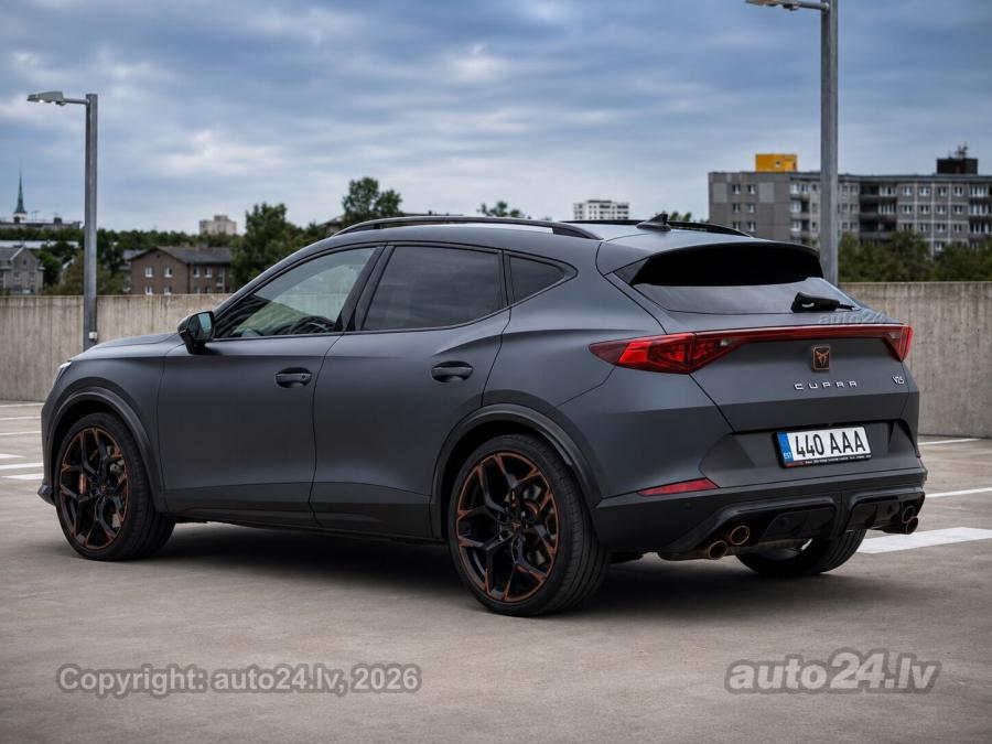 Серый Cupra Formentor 2022 в Таллин, объемом двигателя 2.50 л и пробегом 49 тыс. км за 38000 €, фото 5 на AUTOMOTO.COM.LV