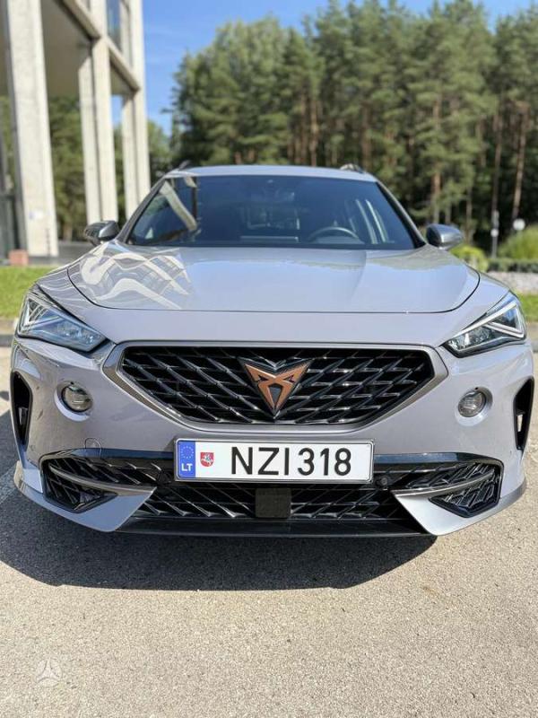Pelēks Cupra Formentor 2022 Viļņa, ar dzinēja tilpumu 1.98 L un nobraukumu 113 tūkst. km par 27400 €, foto 2 vietnē AUTOMOTO.COM.LV