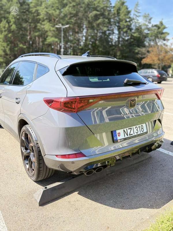 Pelēks Cupra Formentor 2022 Viļņa, ar dzinēja tilpumu 1.98 L un nobraukumu 113 tūkst. km par 27400 €, foto 4 vietnē AUTOMOTO.COM.LV