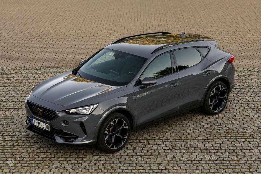 Grey Cupra Formentor 2022 in Vilnius, with an engine capacity of 1.98 L and mileage of 87 thousand km for 27700 €, photo 4 on AUTOMOTO.COM.LV