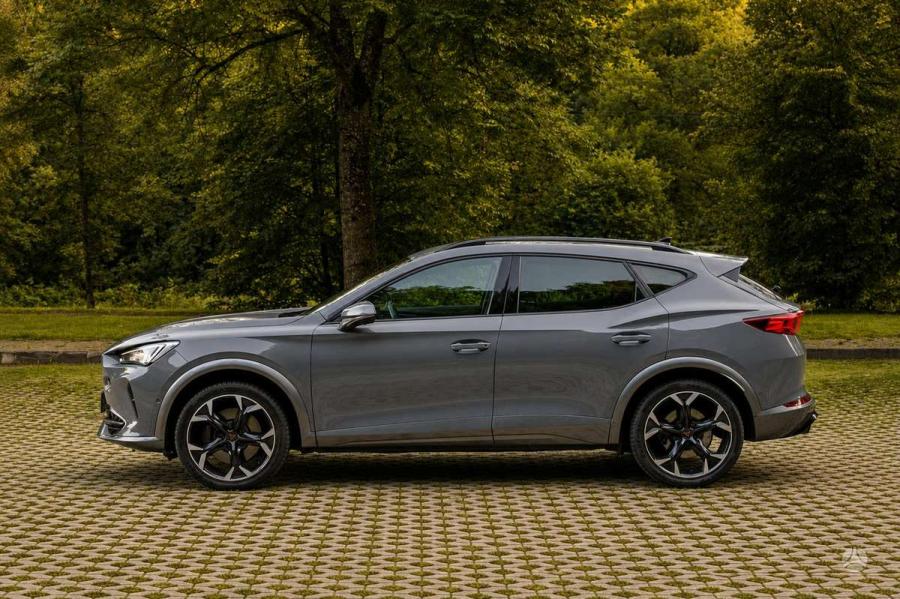 Grey Cupra Formentor 2022 in Vilnius, with an engine capacity of 1.98 L and mileage of 87 thousand km for 27700 €, photo 11 on AUTOMOTO.COM.LV
