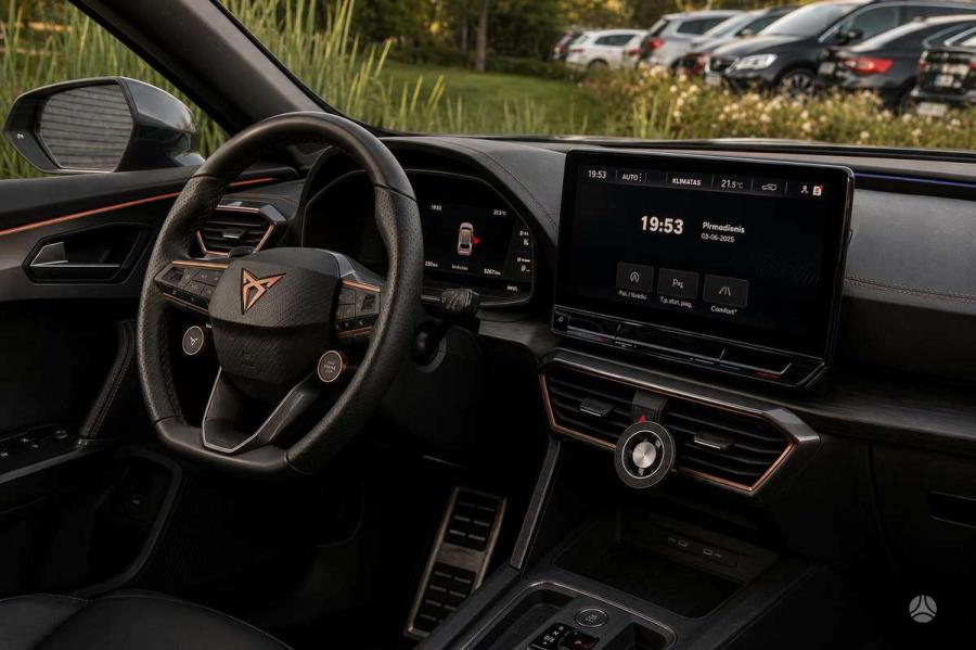 Grey Cupra Formentor 2022 in Vilnius, with an engine capacity of 1.98 L and mileage of 87 thousand km for 27700 €, photo 21 on AUTOMOTO.COM.LV