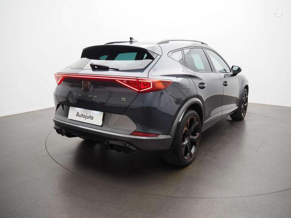Pelēks Cupra Formentor 2022 Viļņa, ar dzinēja tilpumu 1.98 L un nobraukumu 79 tūkst. km par 27900 €, foto 4 vietnē AUTOMOTO.COM.LV
