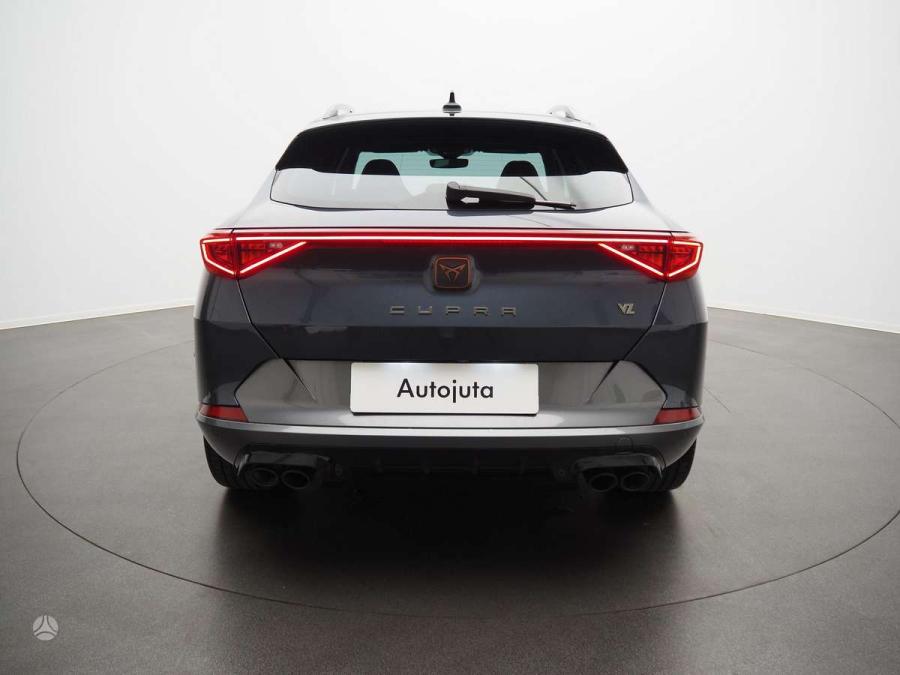 Серый Cupra Formentor 2022 в Вильнюс, объемом двигателя 1.98 л и пробегом 79 тыс. км за 27900 €, фото 6 на AUTOMOTO.COM.LV