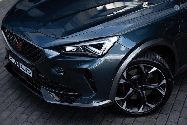 Серый Cupra Formentor 2022 в Вильнюс, объемом двигателя 1.40 л и пробегом 63 тыс. км за 23900 €, фото 3 на AUTOMOTO.COM.LV