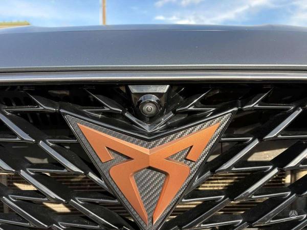 Pelēks Cupra Formentor 2022 Viļņa, ar dzinēja tilpumu 1.40 L un nobraukumu 83 tūkst. km par 22600 €, foto 10 vietnē AUTOMOTO.COM.LV