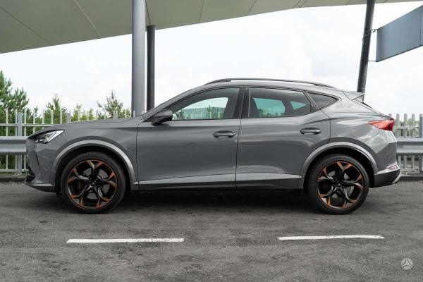 Grey Cupra Formentor 2022 in Vilnius, with an engine capacity of 1.98 L and mileage of 69 thousand km for 28500 €, photo 4 on AUTOMOTO.COM.LV