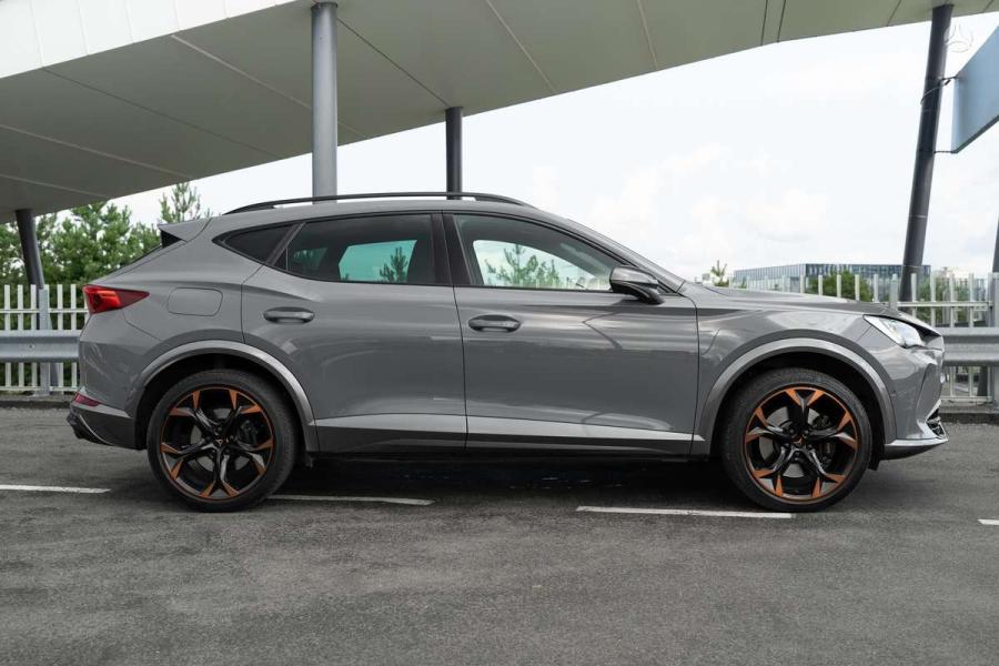 Серый Cupra Formentor 2022 в Вильнюс, объемом двигателя 1.98 л и пробегом 69 тыс. км за 28500 €, фото 5 на AUTOMOTO.COM.LV