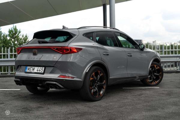 Grey Cupra Formentor 2022 in Vilnius, with an engine capacity of 1.98 L and mileage of 69 thousand km for 28500 €, photo 8 on AUTOMOTO.COM.LV