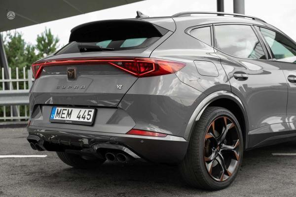 Pelēks Cupra Formentor 2022 Viļņa, ar dzinēja tilpumu 1.98 L un nobraukumu 69 tūkst. km par 28500 €, foto 9 vietnē AUTOMOTO.COM.LV