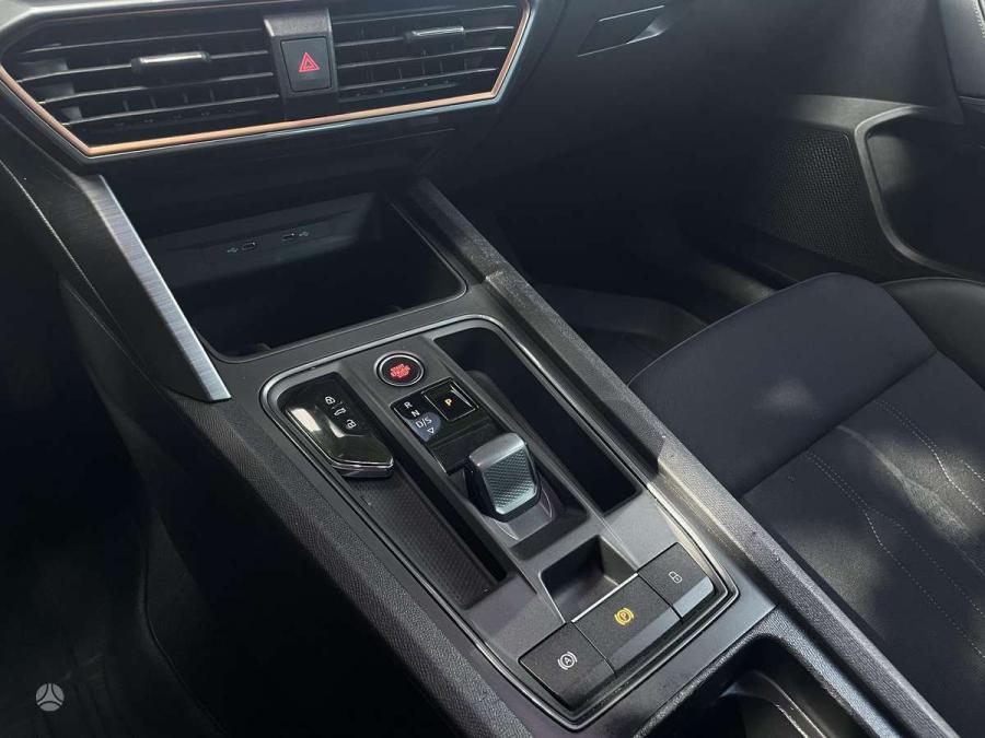 Серый Cupra Formentor 2022 в Каунас, объемом двигателя 1.97 л и пробегом 170 тыс. км за 19000 €, фото 21 на AUTOMOTO.COM.LV