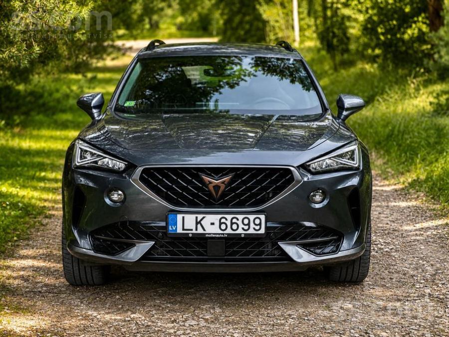 Grey Cupra Formentor 2022 in Riga, with an engine capacity of 1.40 L and mileage of 116 thousand km for 24900 €, photo 3 on AUTOMOTO.COM.LV