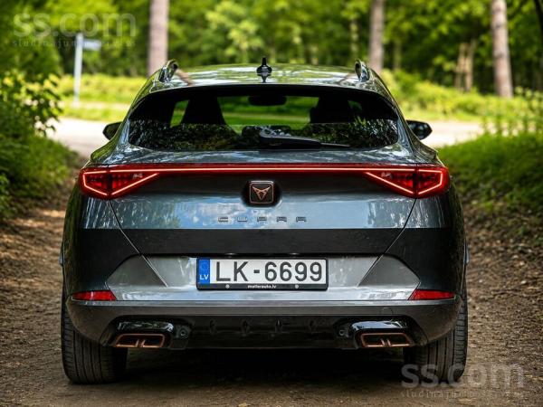 Серый Cupra Formentor 2022 в Рига, объемом двигателя 1.40 л и пробегом 116 тыс. км за 24900 €, фото 6 на AUTOMOTO.COM.LV