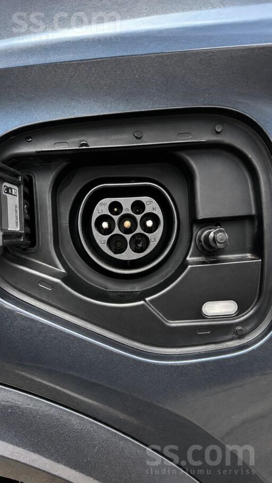 Grey Cupra Formentor 2022 in Riga, with an engine capacity of 1.40 L and mileage of 116 thousand km for 24900 €, photo 15 on AUTOMOTO.COM.LV