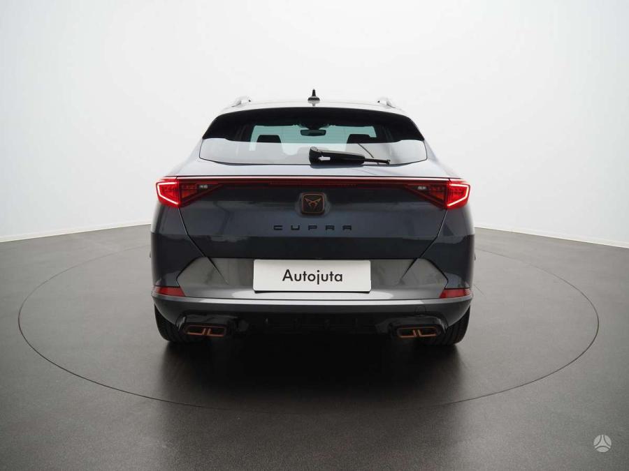 Grey Cupra Formentor 2022 in Vilnius, with an engine capacity of 1.40 L and mileage of 32 thousand km for 24500 €, photo 6 on AUTOMOTO.COM.LV